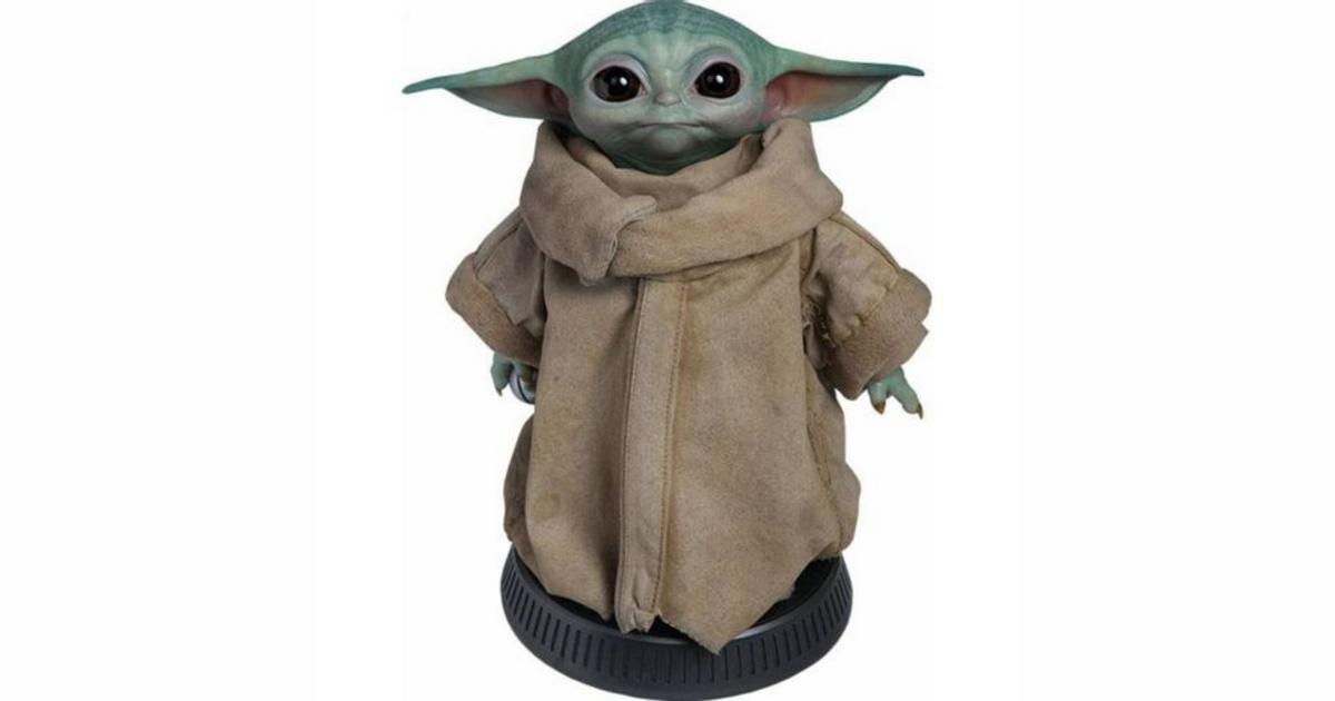 Wars: The Mandalorian - The Child (Baby Yoda, Grogo) Life Sized Figure ...